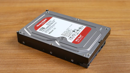 Обзор жесткого диска Western Digital WD10EFRX на 1 ТБ - Root-Nation.com