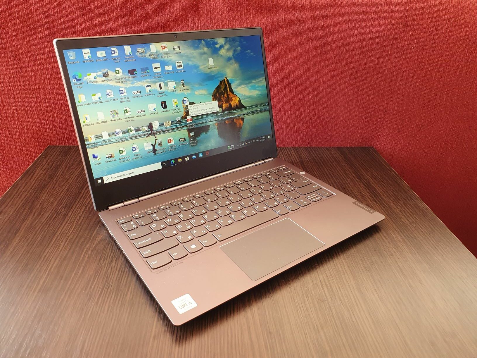 Обзор Lenovo ThinkBook Plus: E Ink на крышке - добро или зло?