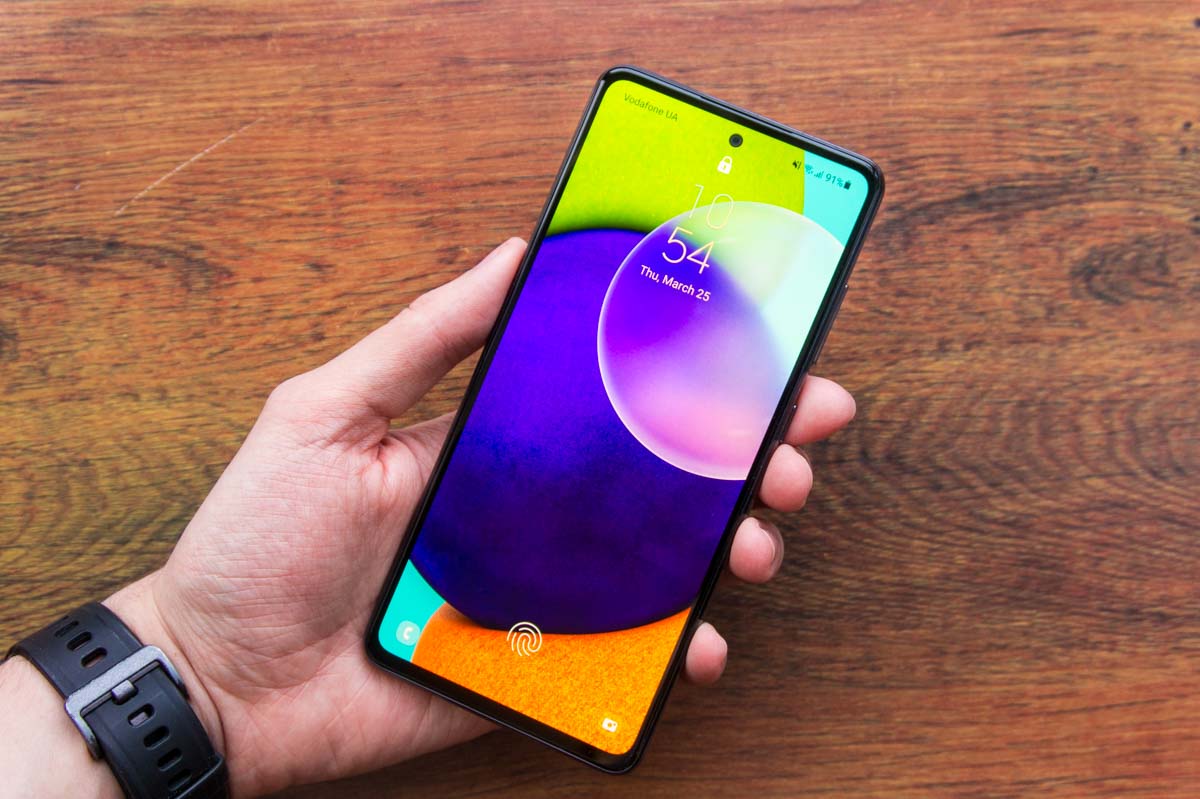 Samsung Galaxy A52 Review: A New Smash Hit? - Root-Nation.com