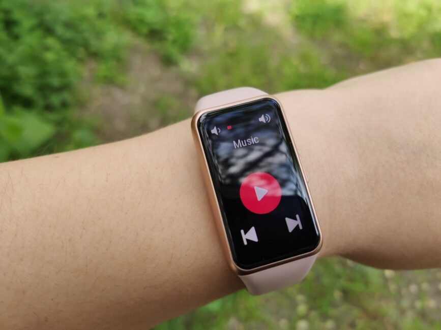 Huawei Band 6 review: It goes with everything - Root-Nation.com