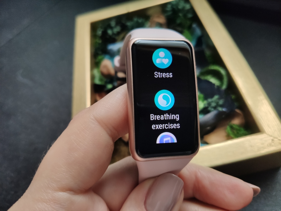 Huawei Band 6 review: It goes with everything - Root-Nation.com