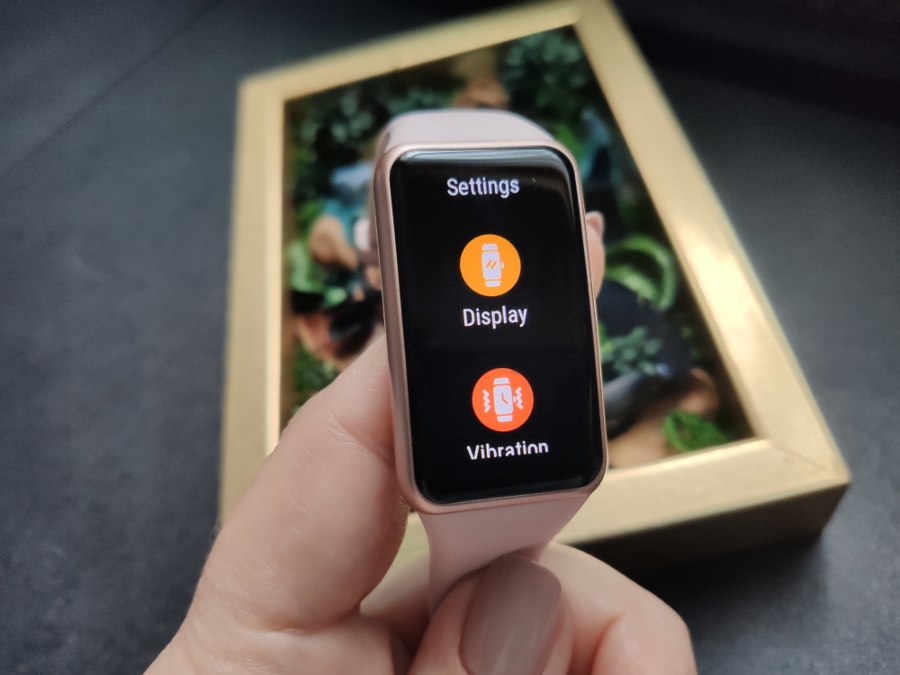 Huawei Band 6 review: It goes with everything - Root-Nation.com