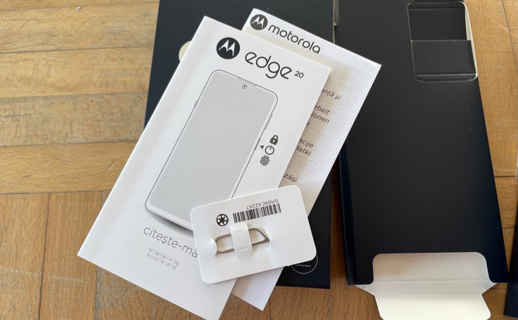 Moto Motorola Edge 20 review: Why do we need flagships anyway?