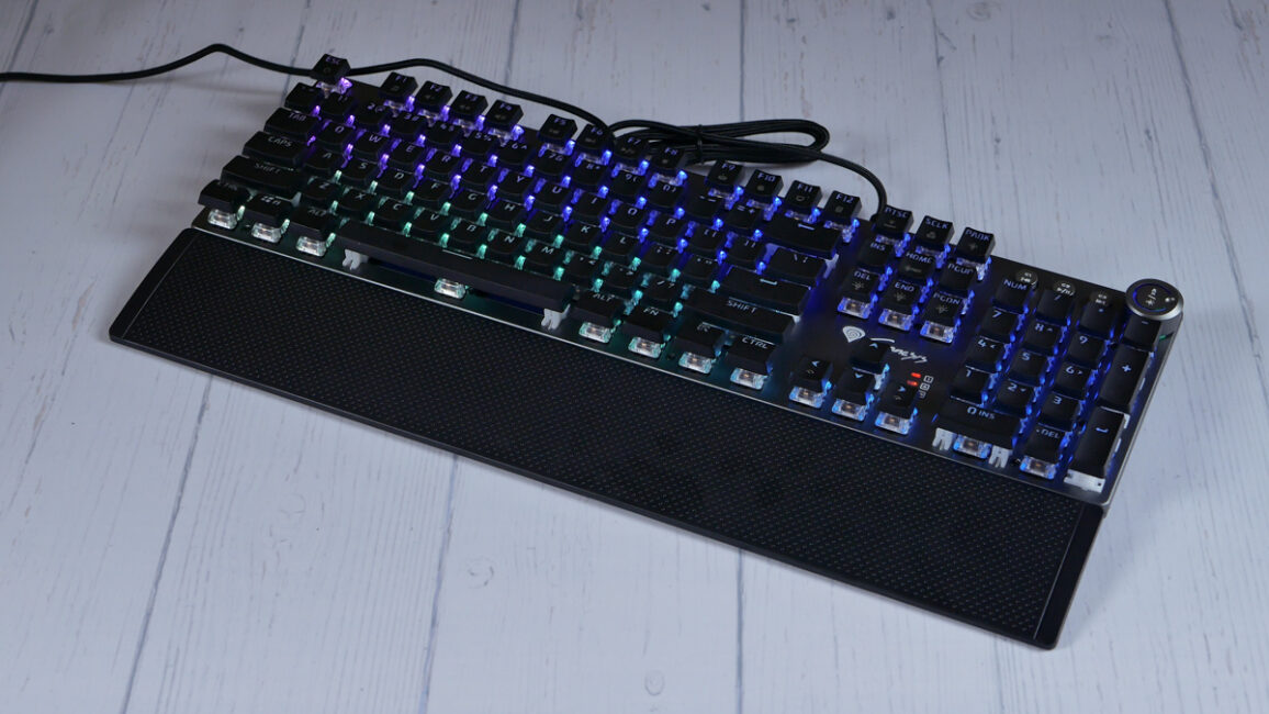Genesis Thor 401 RGB: 5 things to know - Root-Nation.com