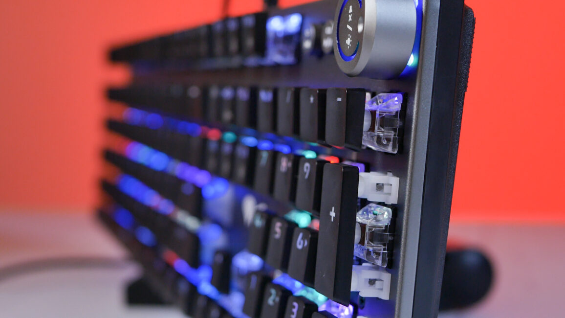 Genesis Thor 401 RGB: 5 things to know - Root-Nation.com