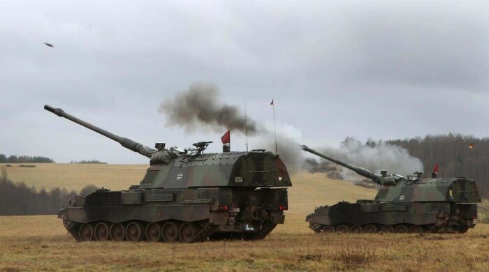 Weapons of Ukrainian Victory: Modern PzH 2000 self-propelled howitzers ...