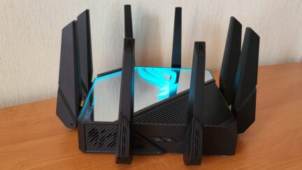 Огляд роутера ASUS ROG Rapture GT-AXE16000