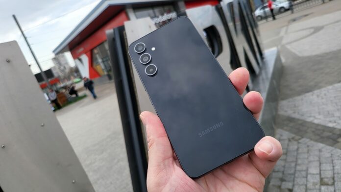Samsung Galaxy A54 5G smartphone review