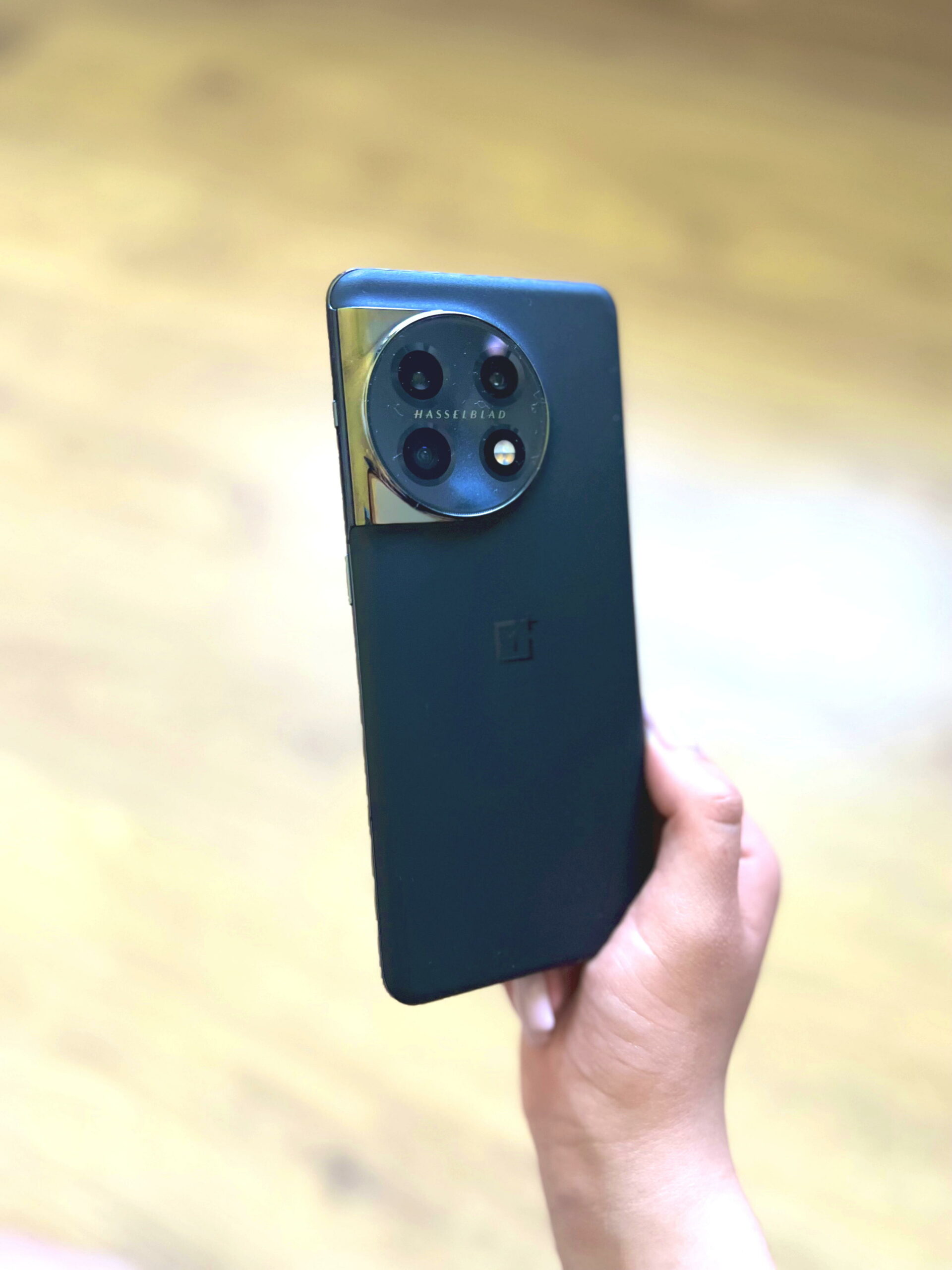 OnePlus 11 5G review: budget flagship - Root-Nation.com