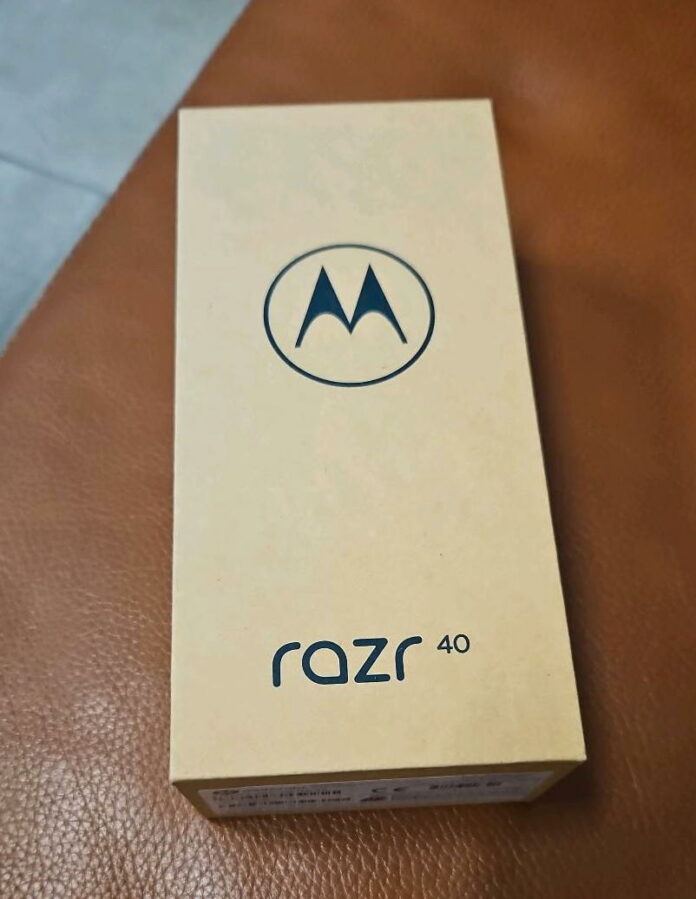 Motorola razr 40: review of the cheapest folding smartphone - Root ...