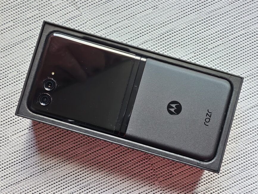 Огляд Motorola Razr 40 Ultra: розкладачка, що задає тренд - Root-Nation.com