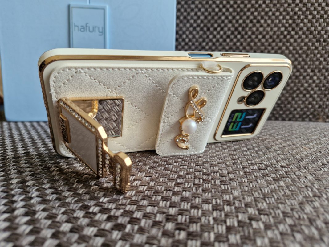 Cubot Hafury V1 review: an interesting dual-screen budget phone - Root ...