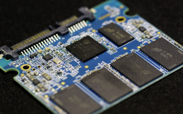 RAM and ROM: Why memory is soldered in laptops - Root-Nation.com