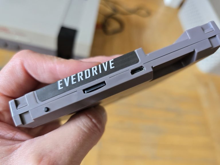 Test of EVERDRIVE N8 Pro - universal cartridge for NES - Root-Nation.com