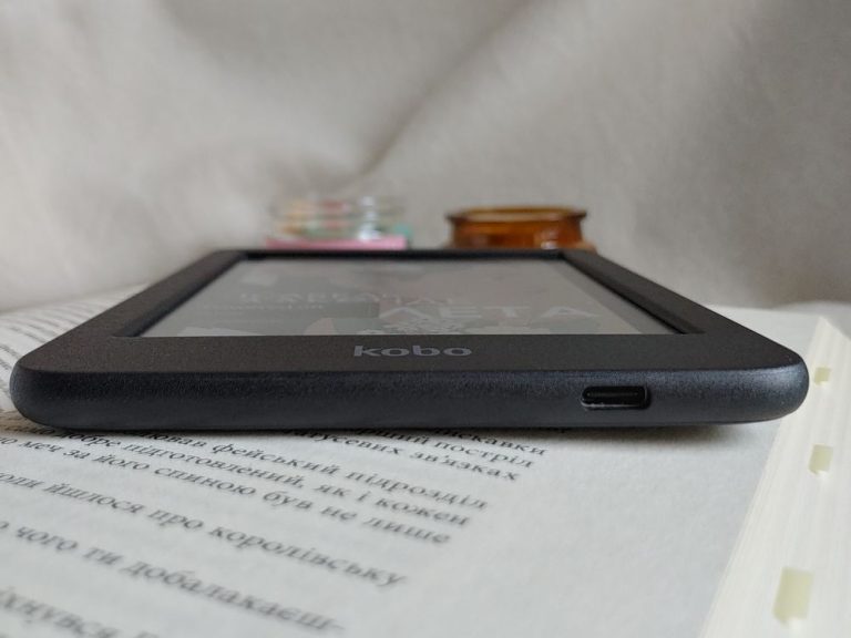 Kobo Clara Color Reader Review - Root-Nation.com
