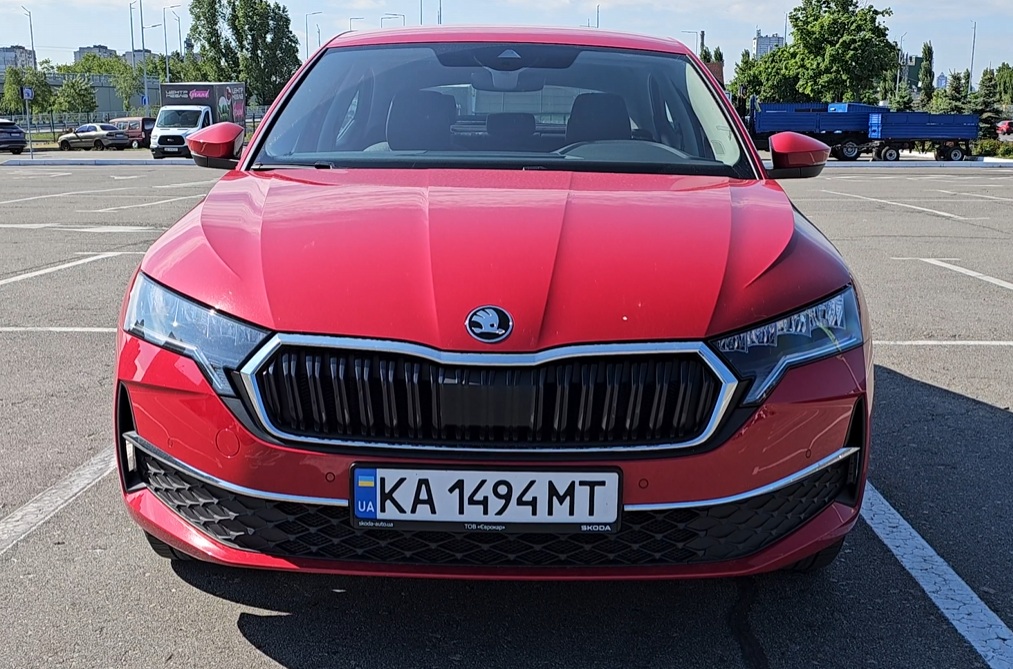 Test drive of Škoda Octavia A8 (2025) with 1.5 TSI m-HEV engine - Root ...