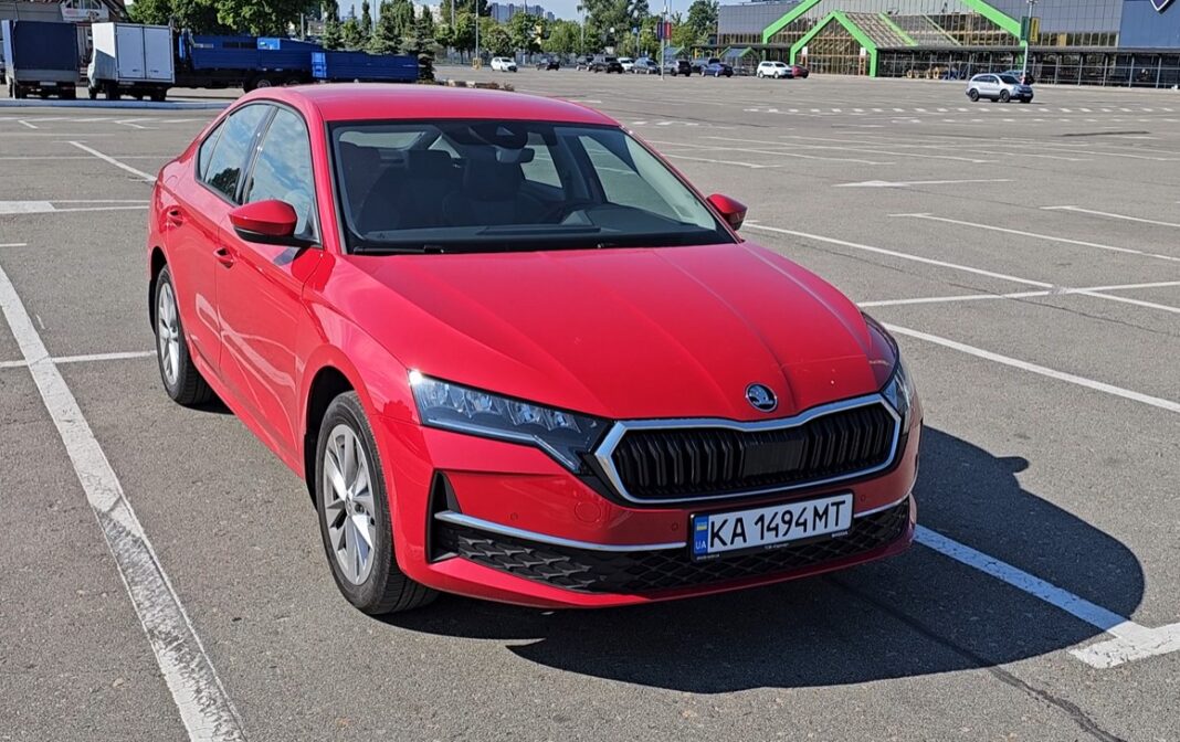 Test drive of Škoda Octavia A8 (2025) with 1.5 TSI m-HEV engine - Root ...