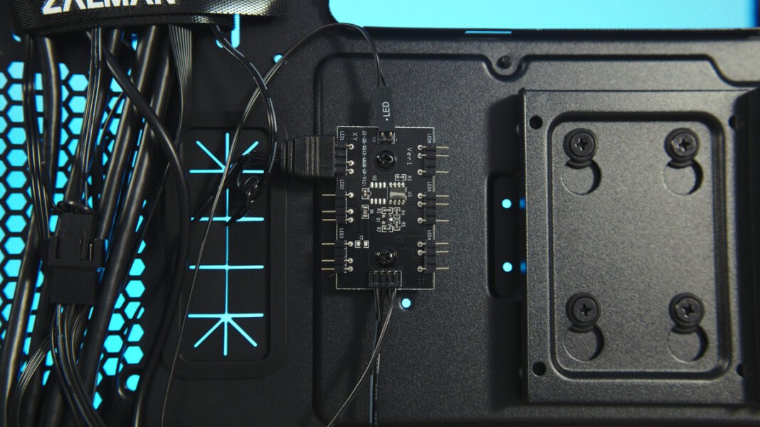 Zalman Z10 DS Black Case Review: A Monitor as a Bonus - Root-Nation.com
