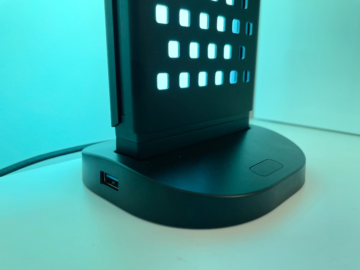 Nanoleaf Pegboard Desk Dock review - Root-Nation.com