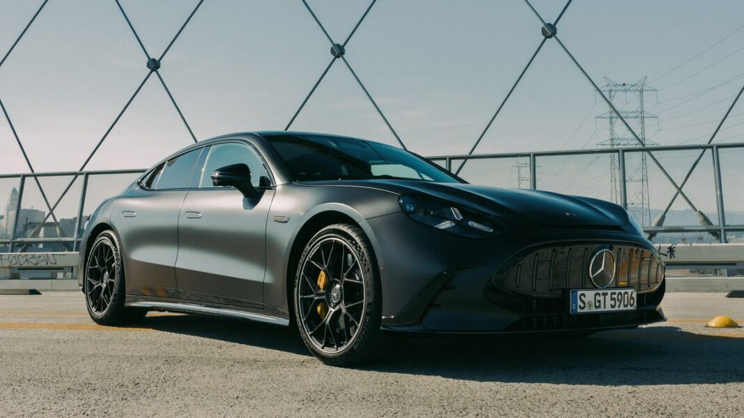 Mercedes-AMG anuncia preços para o novo GT elétrico- Root-Nation.com